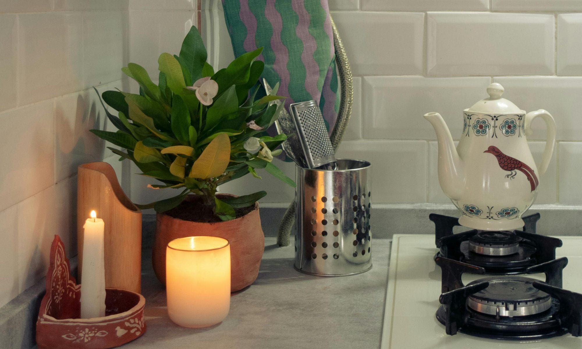 How to Reuse a Canvas (step by step tutorial) - Meena Mendi